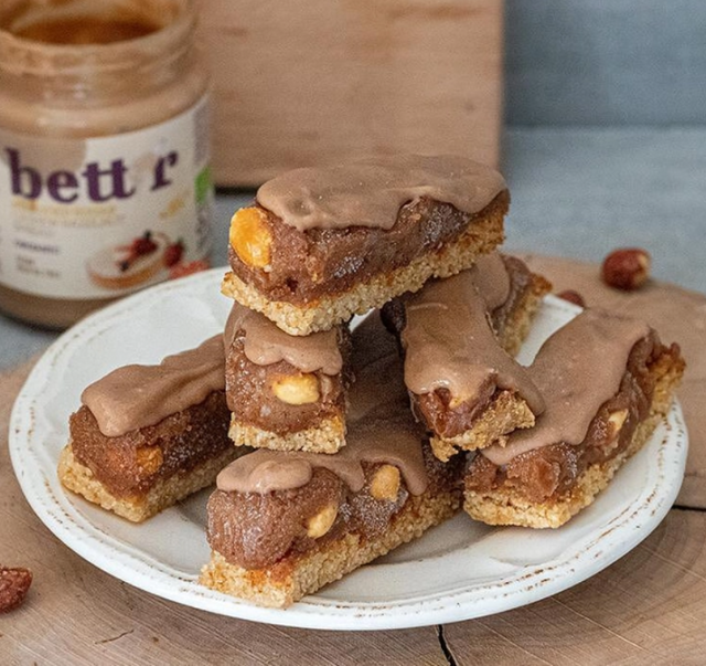 Homemade Vegan Snickers with Peanut Flour – No Added Sugar – bettrfood